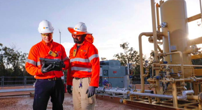Shell unveils 120 MW Queensland PV project, to supply QGC onshore gas ...