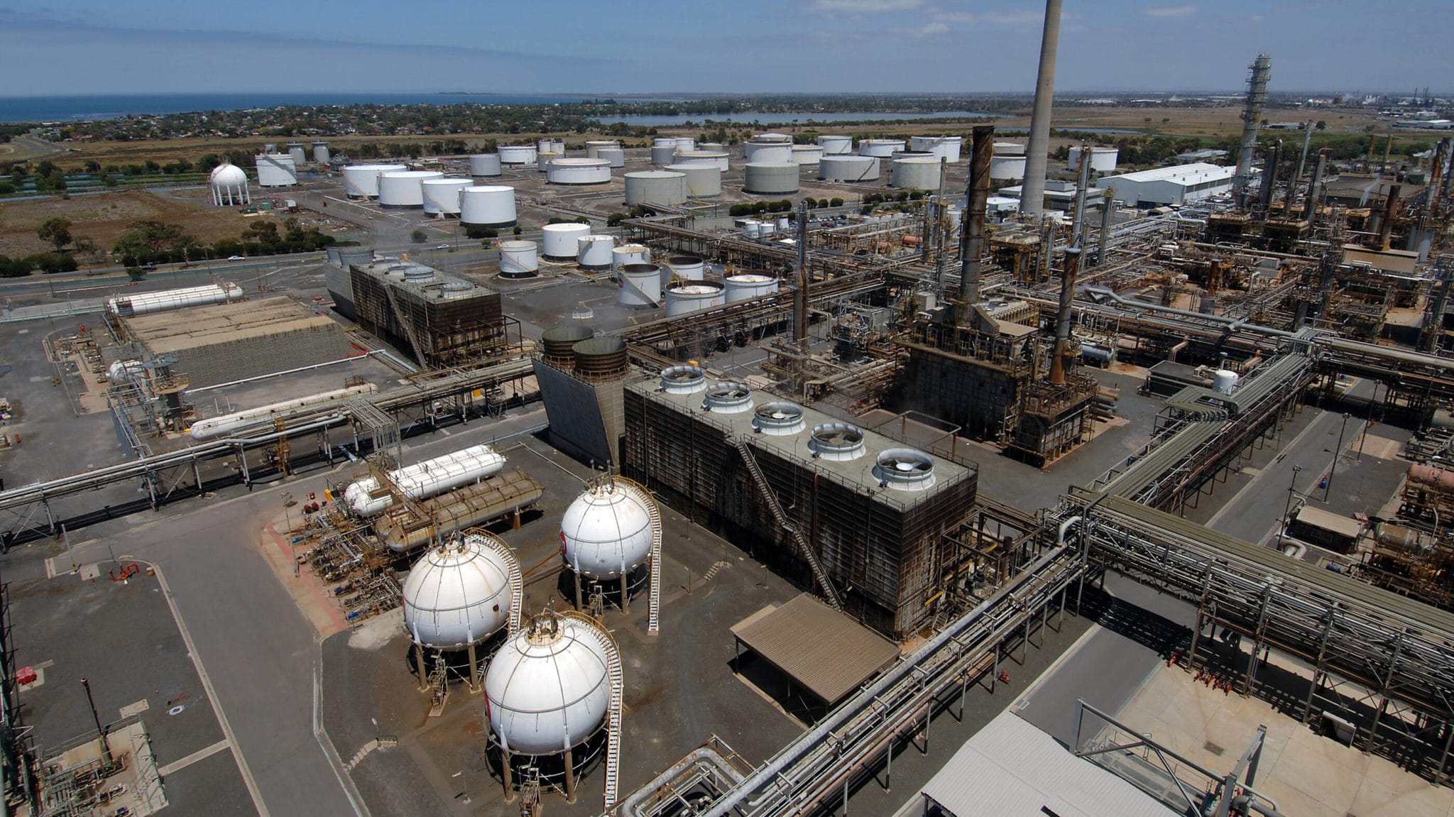 Viva Energy and Hyzon team up for hydrogen transport solution – pv ...