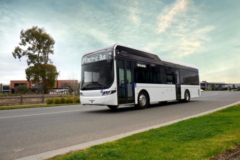 Solar PV powered ‘megawall’ to charge electric bus fleet – pv magazine ...
