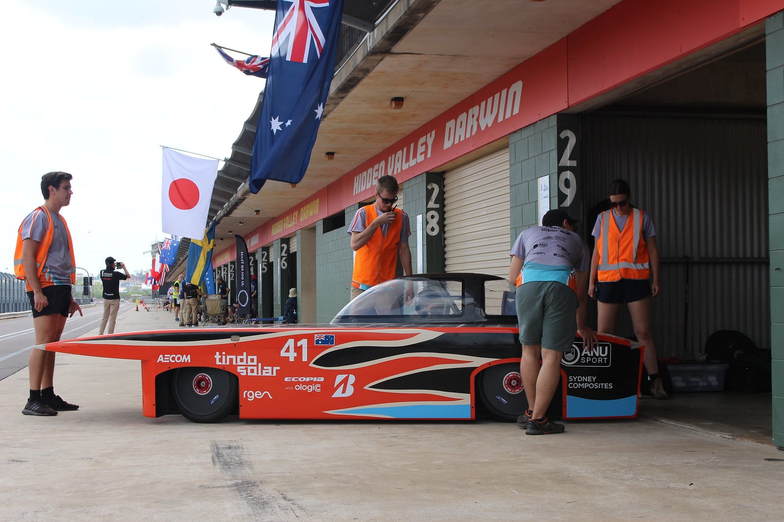 Australia’s only solar manufacturer helps students construct solar race ...