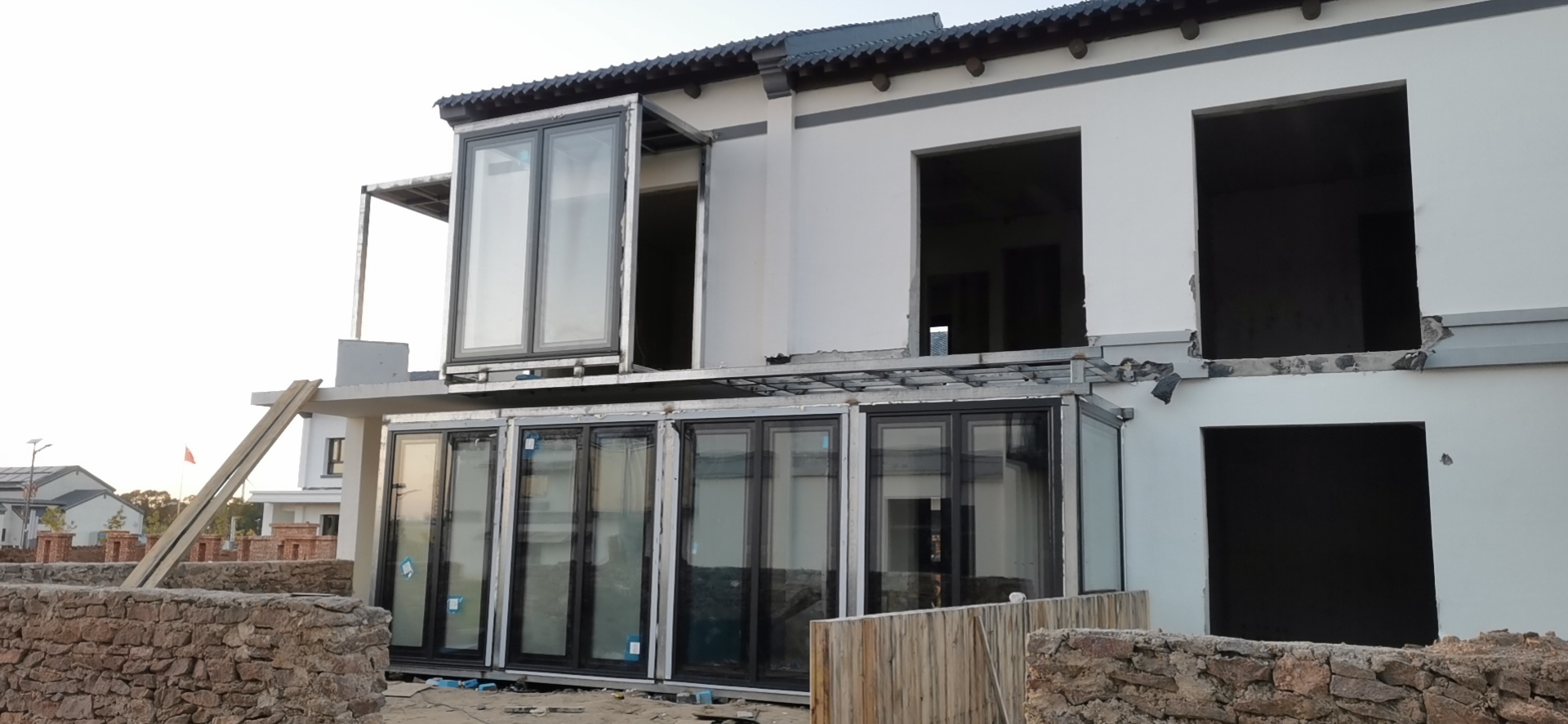 Nanoparticles enable completely clear, industry-sized solar windows ...