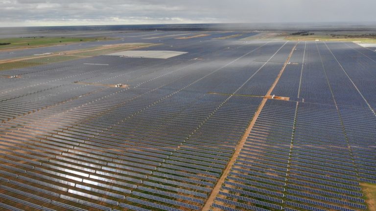 Decmil declares Sunraysia Solar Farm nearing completion – pv magazine ...