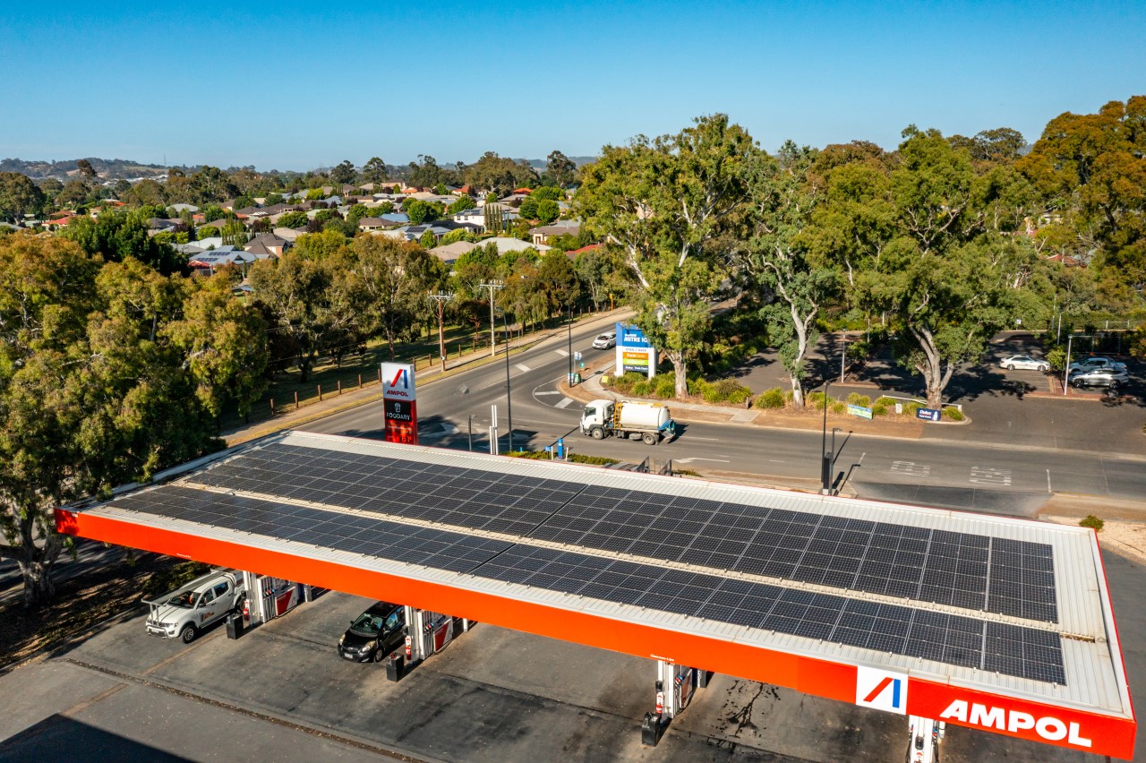 Ampol makes move into energy retail market – pv magazine Australia