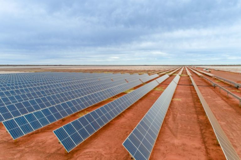 World’s biggest solar-plus-battery project gets $210m funding boost ...