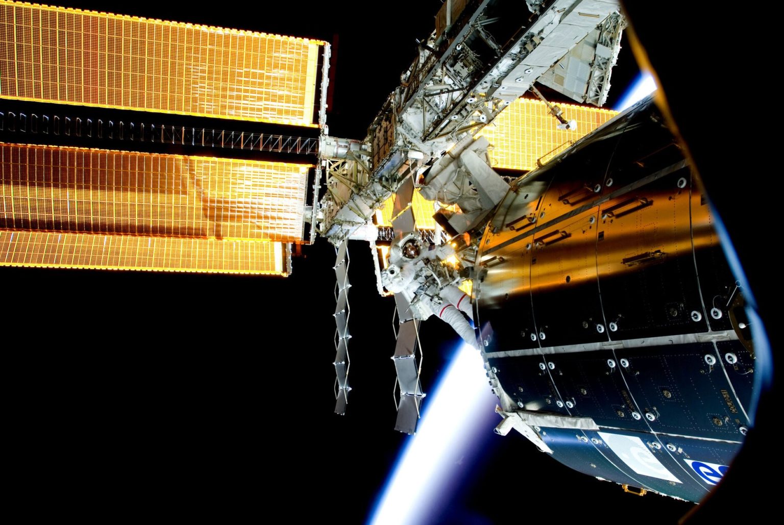 Australian astronaut says time is right for space-based solar farms ...