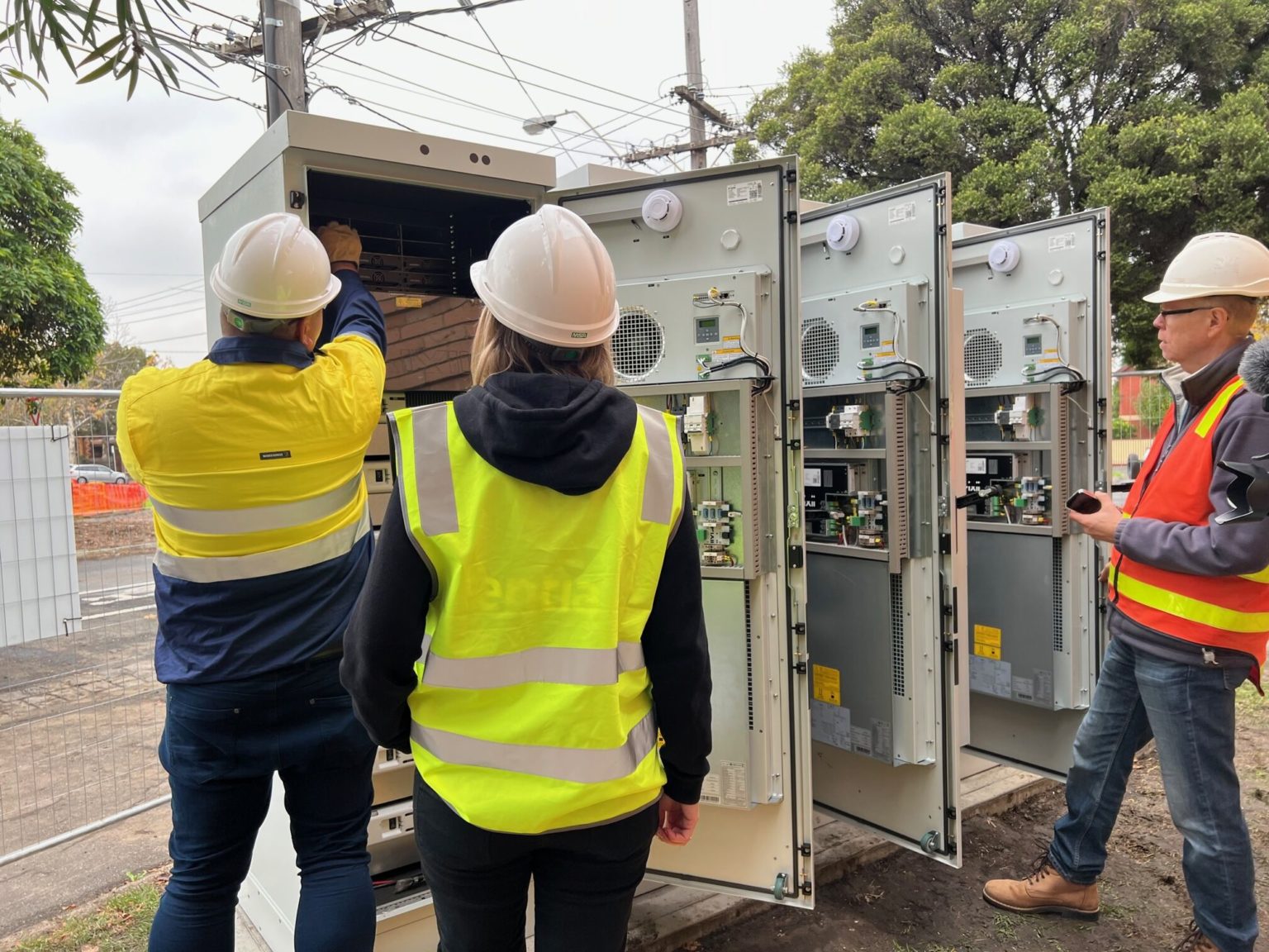 Victoria launches new neighbourhood battery scheme, announces funding ...