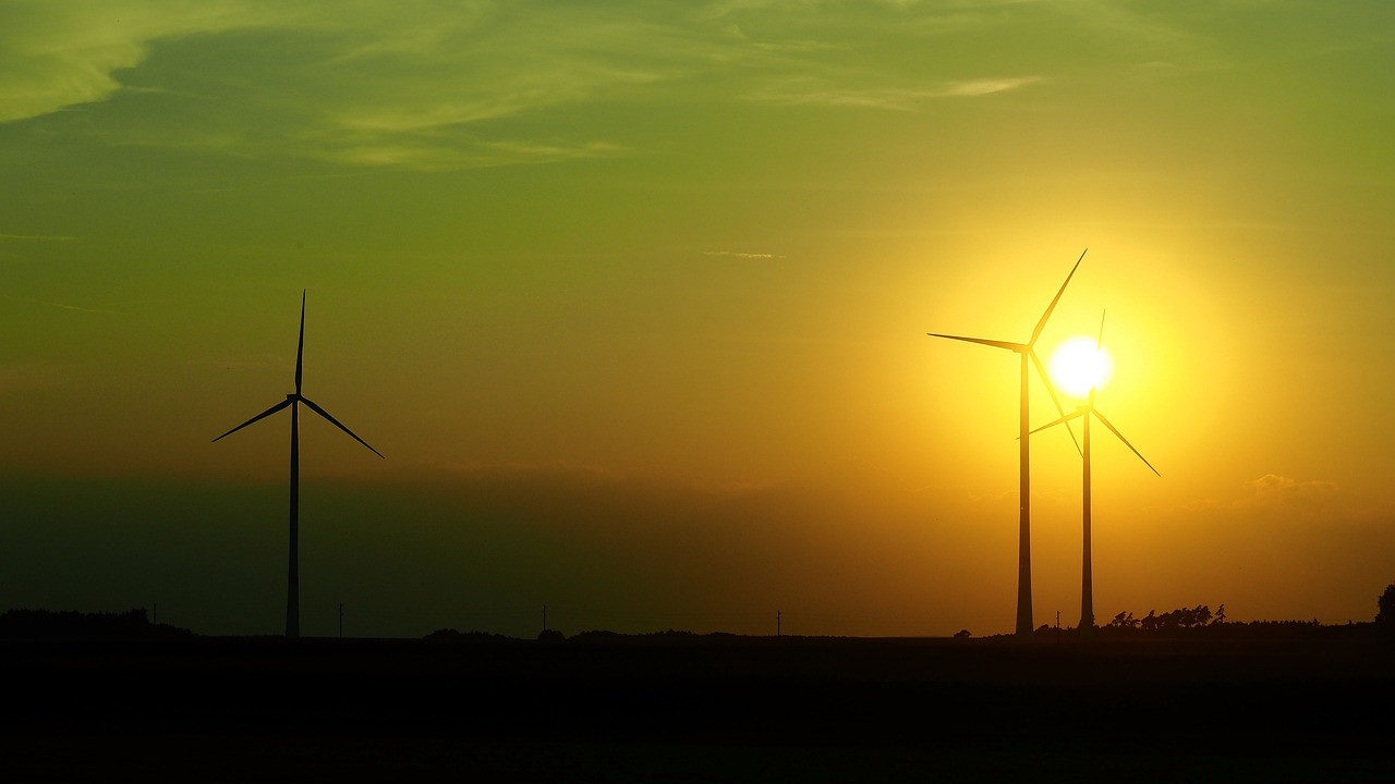 Tenders for floating PV, storage, hybrid wind-solar projects in India ...