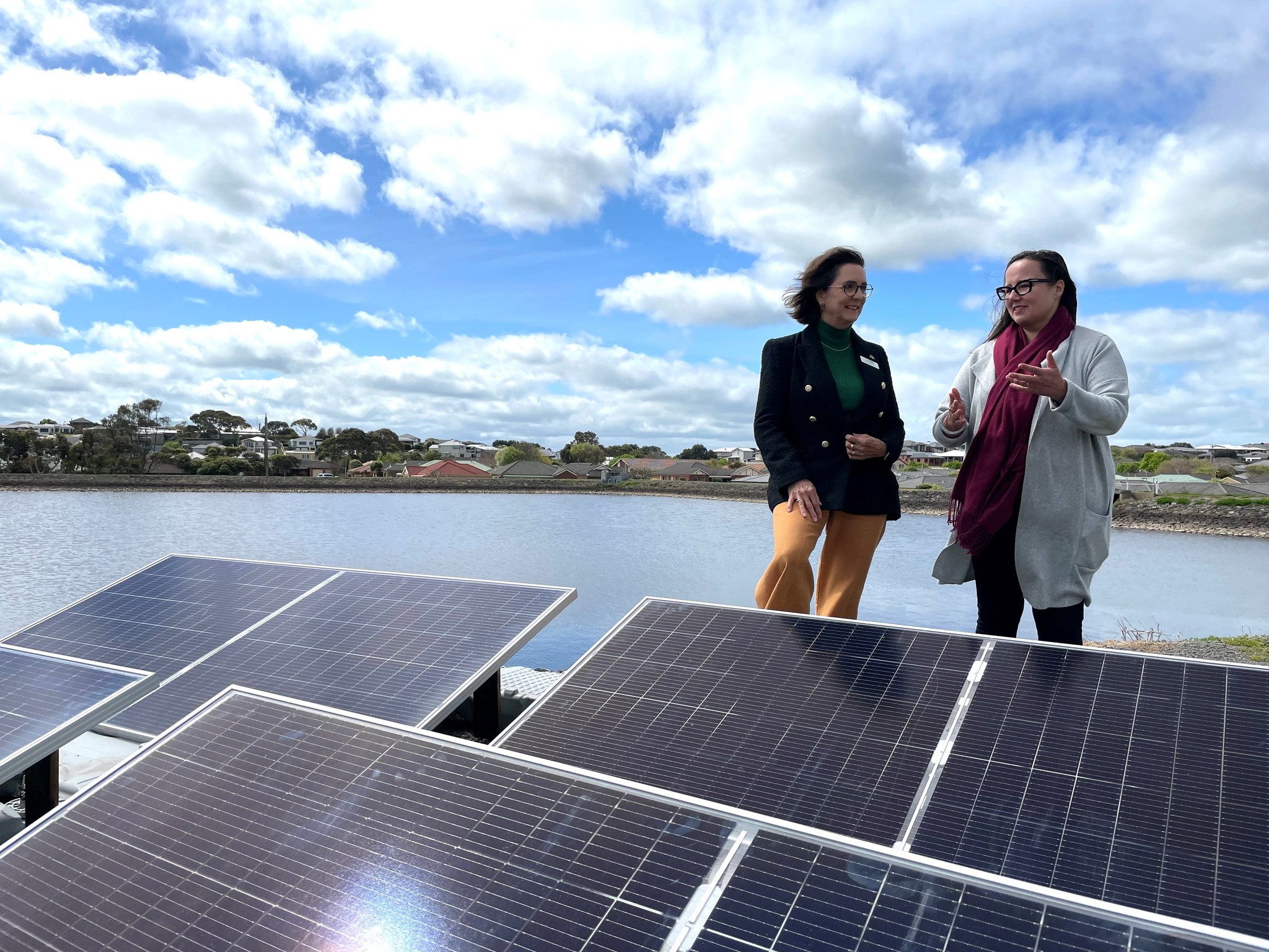 Victoria unveils plans for Australia’s largest floating solar plant ...