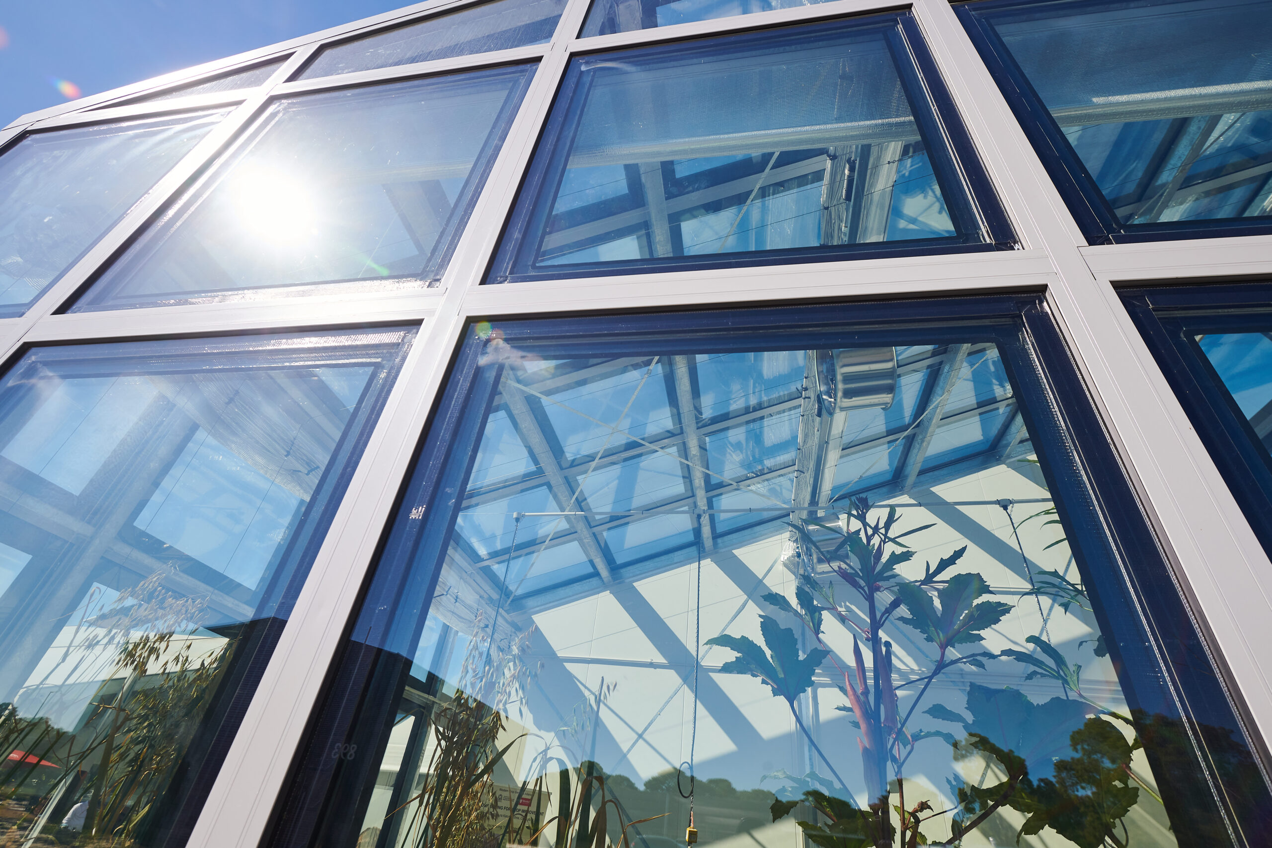 ClearVue moves into residential market with solar glass tech – pv ...