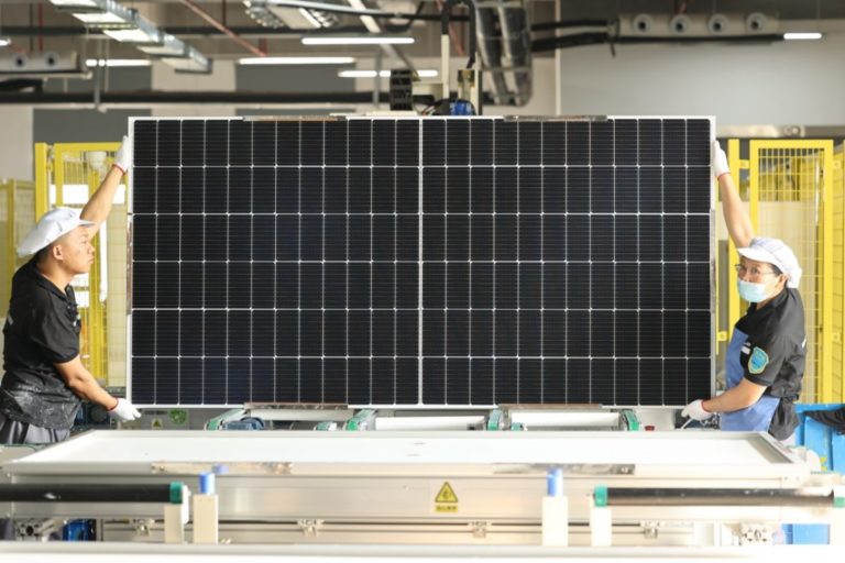 DAH Solar releases 540-555 W solar modules with frameless frontside ...