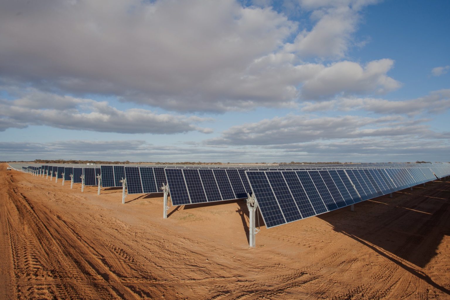 Spark teams with Sydney University on 1 GW green energy hub – pv ...