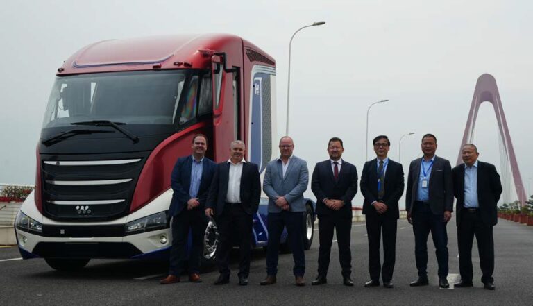 First hydrogen-powered prime mover truck hits Australia’s commercial ...