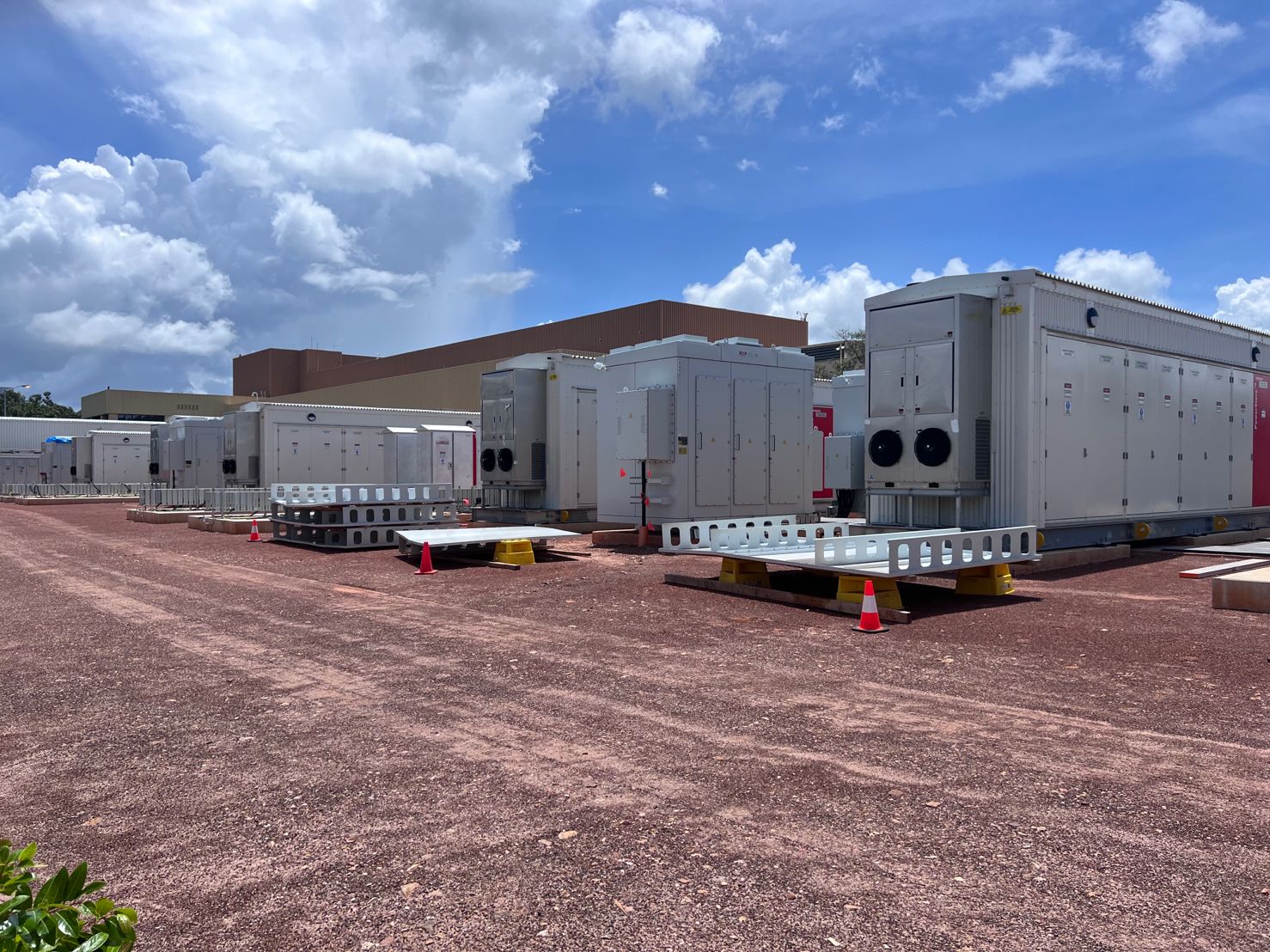 NT’s shift to solar takes step foward with big battery milestone – pv ...