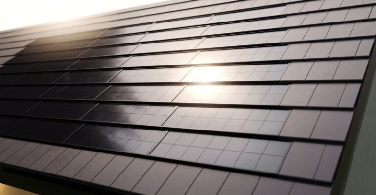 Roof-integrated solar takes 44% less time to install on new ...