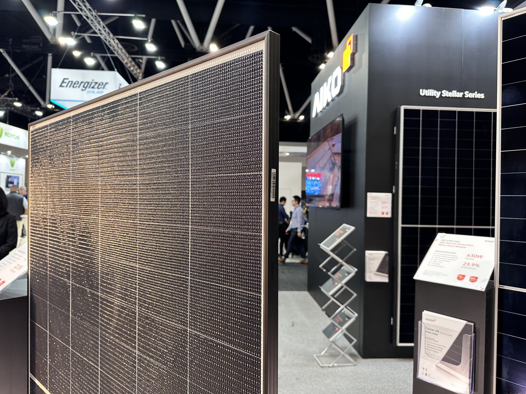 Smart Energy Expo: 8.8kg glass-free module launched by China’s Aiko ...