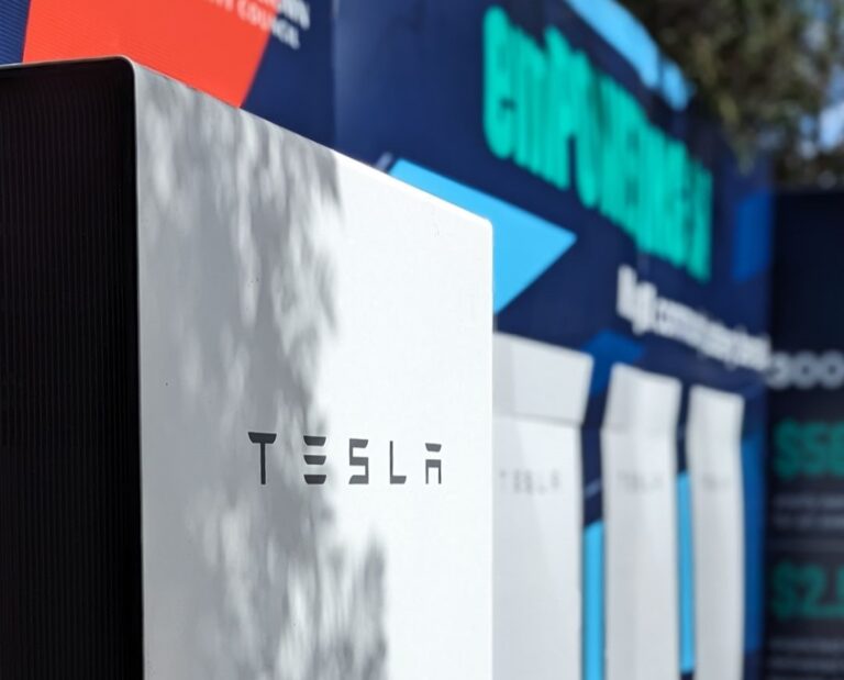 South Australia rolls out first community batteries in new program – pv ...