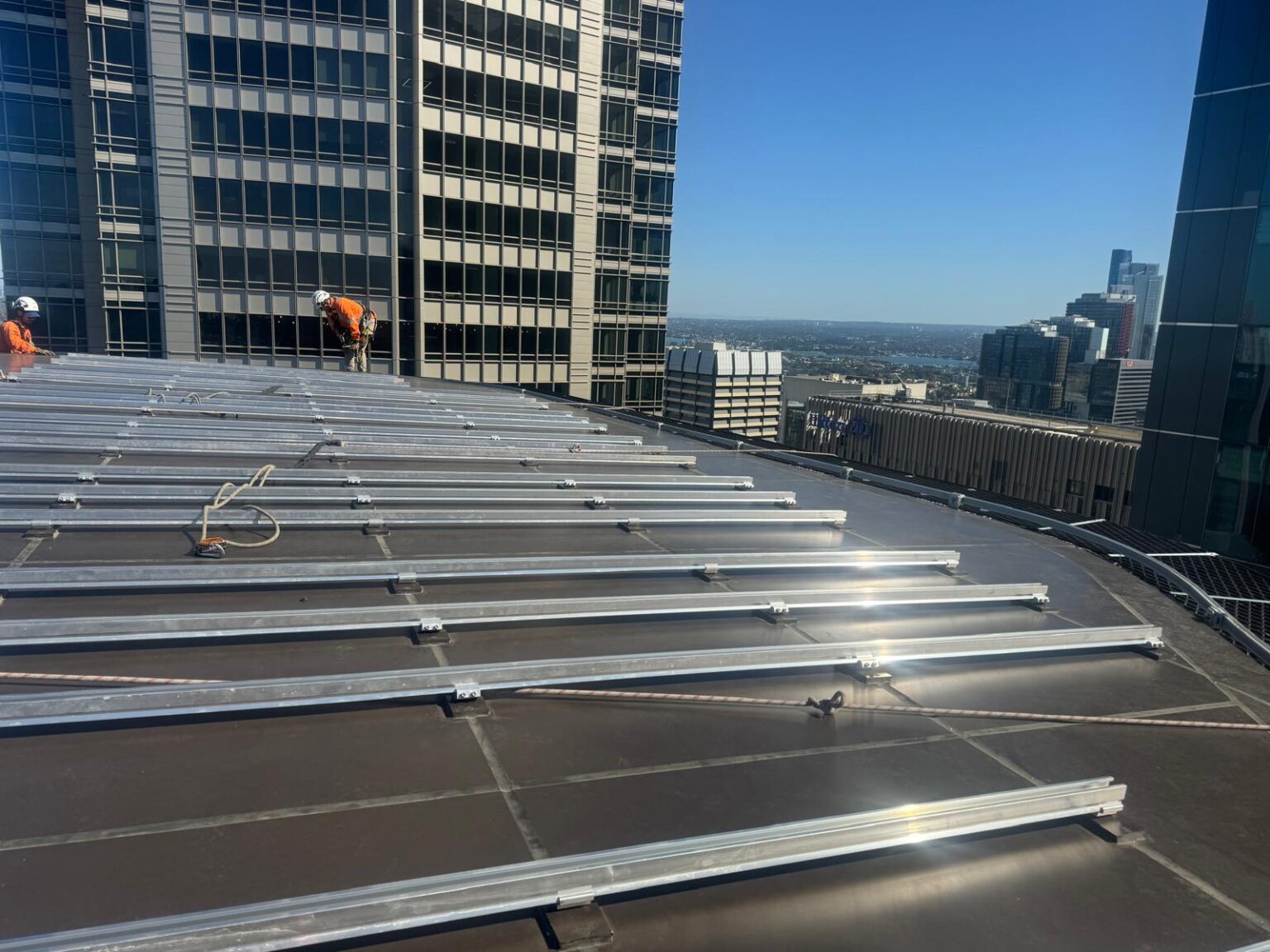 SUMEC Helios rooftop solar system powers Sydney highrise – pv magazine ...