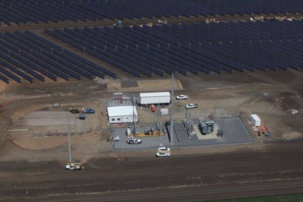 Lighthouse signals battery plans for Emerald Solar Farm – pv magazine ...