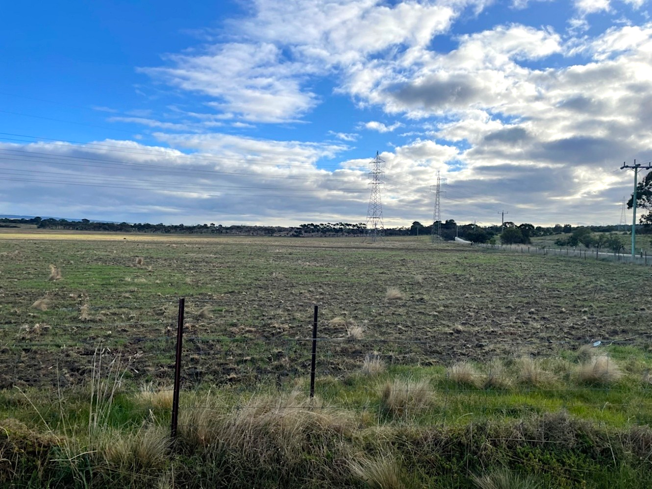 Smart and Intellihub to deliver solar, battery, and EVs by subscription ...