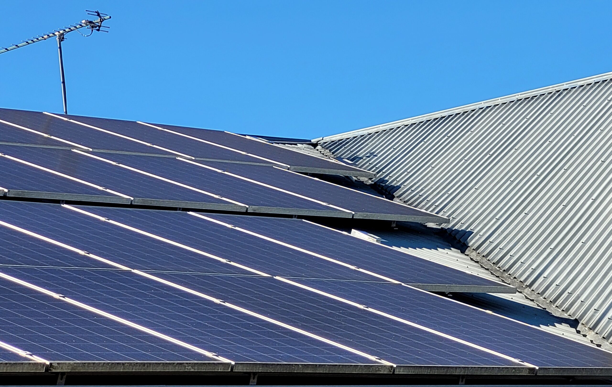 SunBrush develop robotic solution for commercial rooftop solar system ...