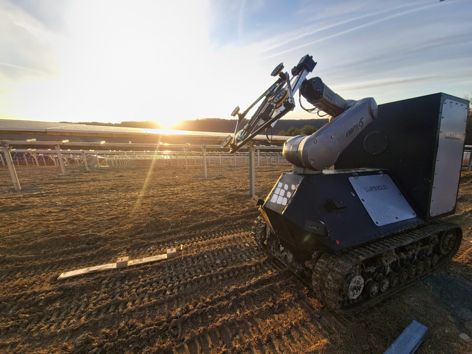 Robotics company lands federal funds to scale up solar construction ...