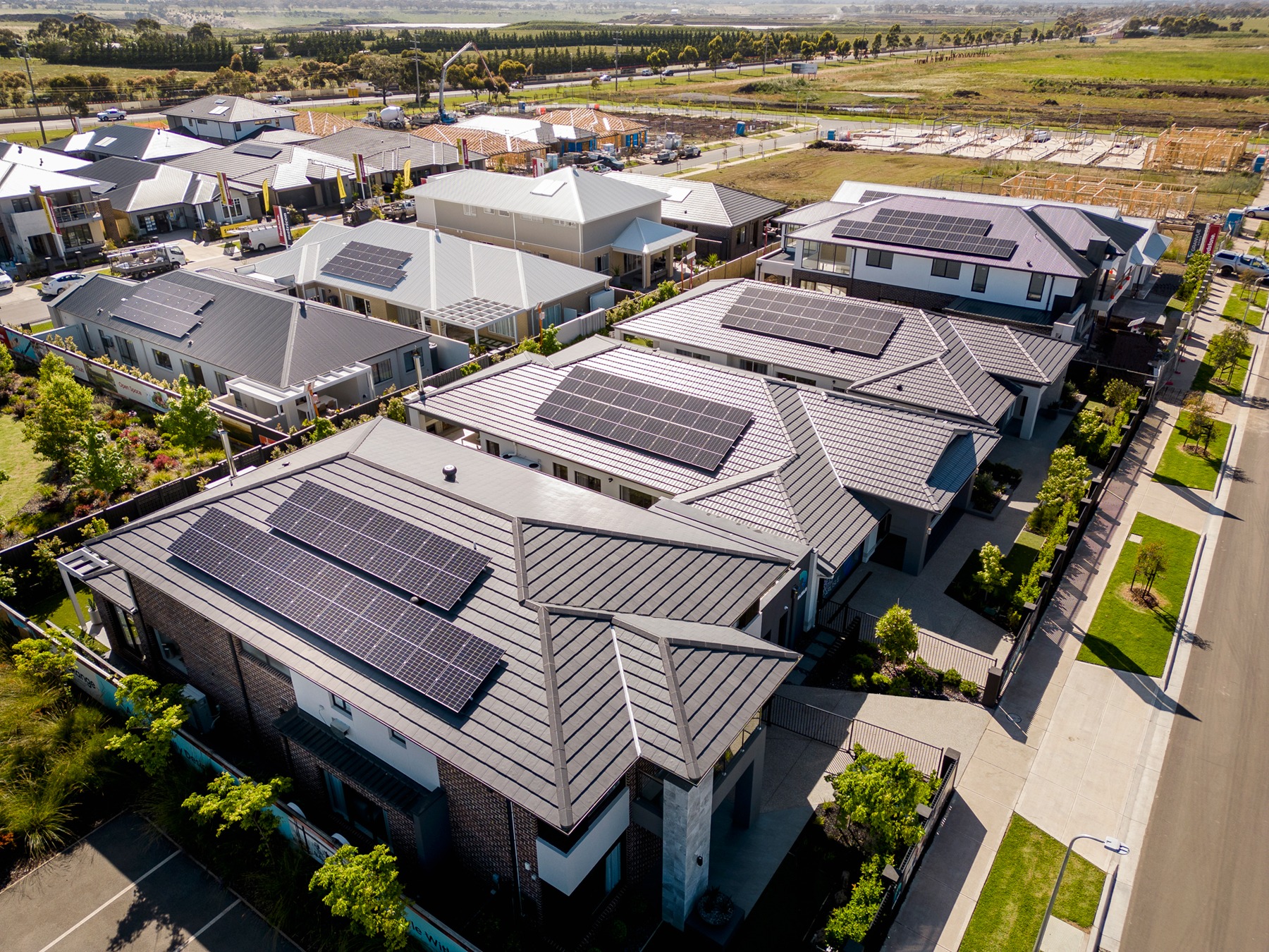 Fortescue announces commissioning of a 100 MW solar farm in the Pilbara ...