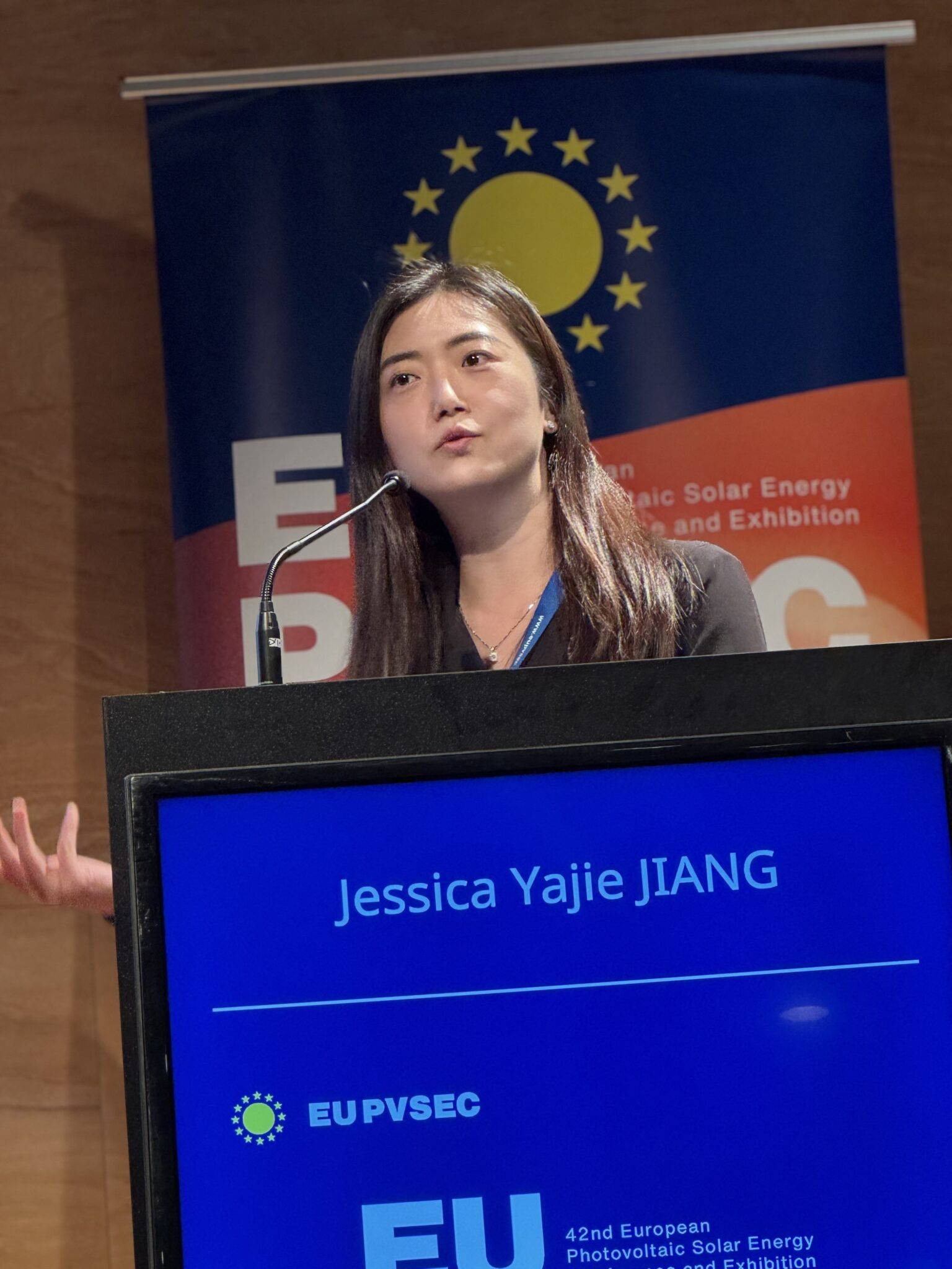 Singlet fission research breakthrough unlocks high solar cell ...