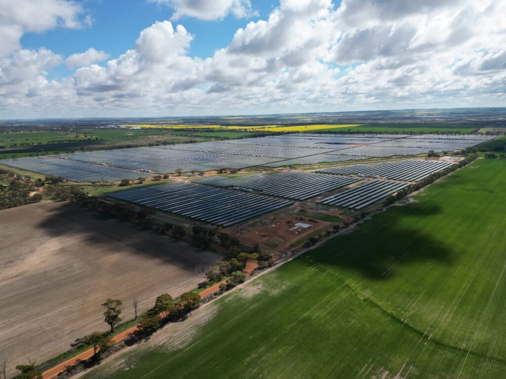 SEG Solar releases all-black 440 W TOPCon solar modules with 22.35% ...